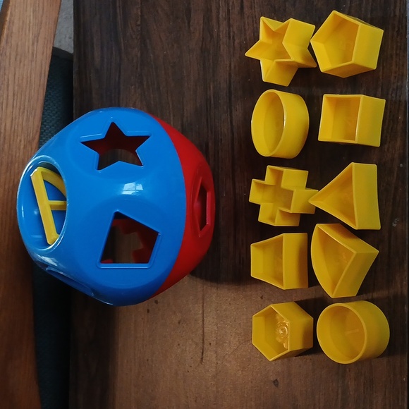 Tupperware | Toys | Tupperware Shape Sorter Toy With Blocks Vintage ...